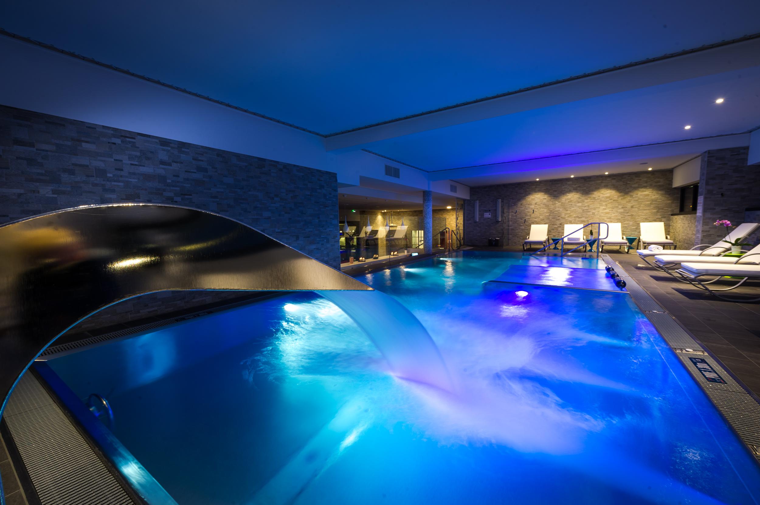 Merry Christmas | Coffrets Cadeaux Strasbourg · Athena Hotel Spa